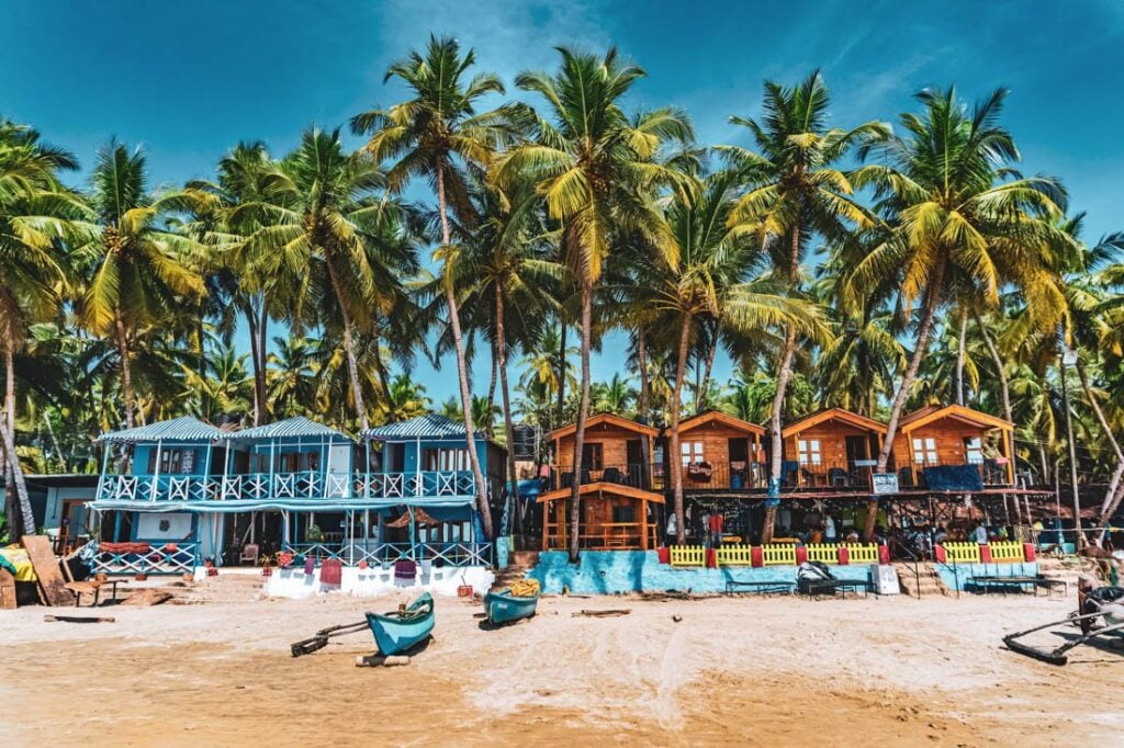 The 16 Best Sunny Escapes to the Beach on Christmas - Uprooted Traveler