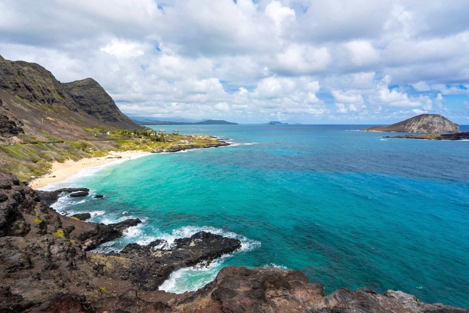 10 Best Beaches on Oahu: Everything You Need to Know - Uprooted Traveler