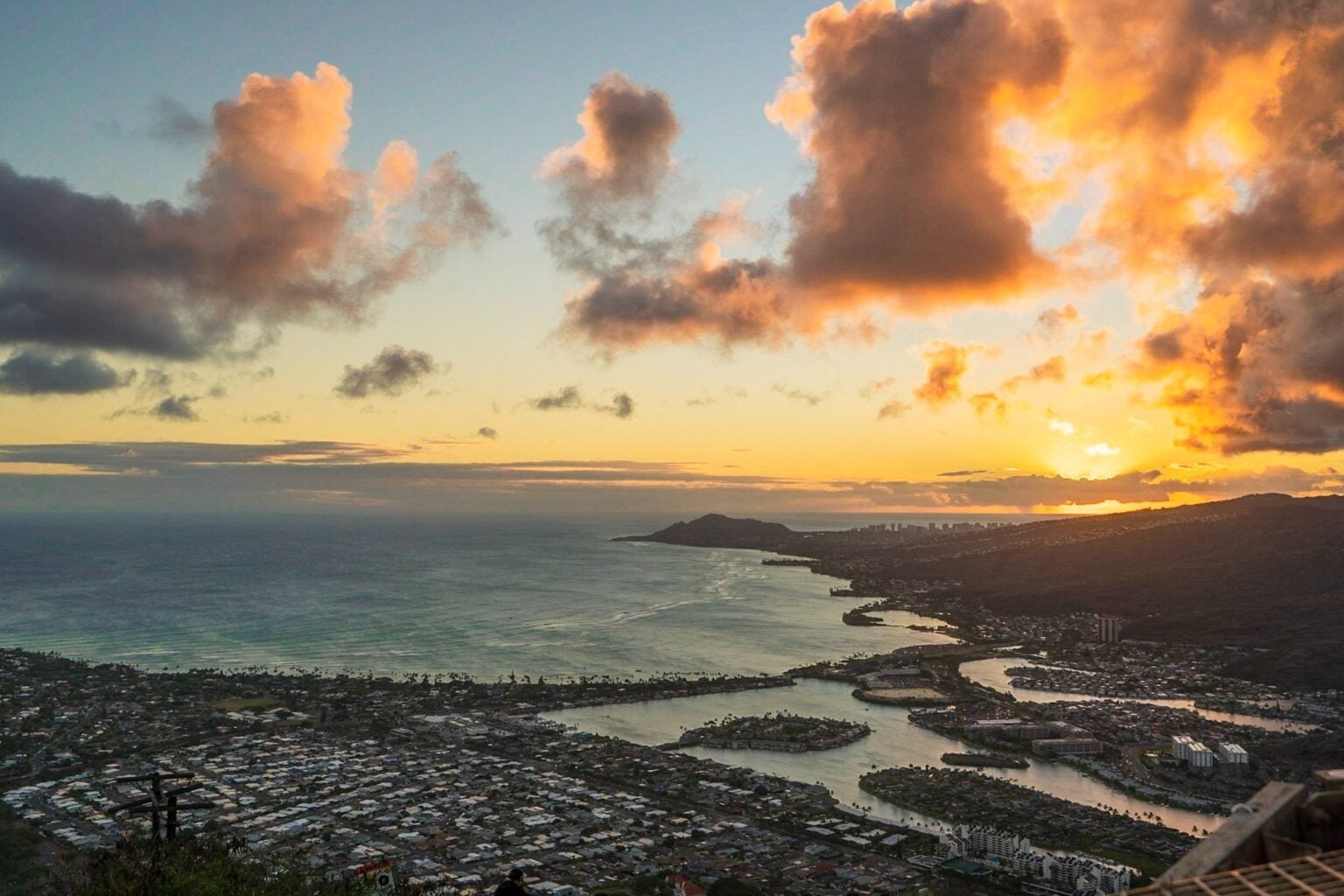 Koko Crater Trail: Oahu's Most Unique Trail - Uprooted Traveler