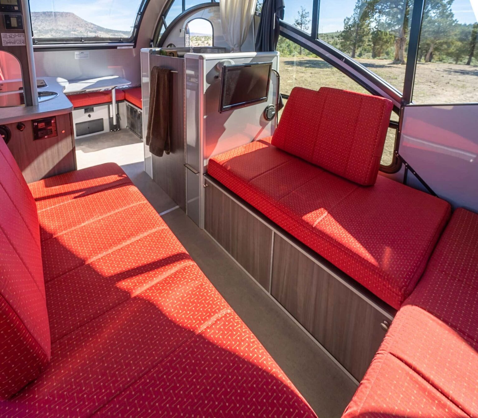 Safari Condo Alto R1723 Tour: Take a Peek Inside My Trailer - Uprooted ...